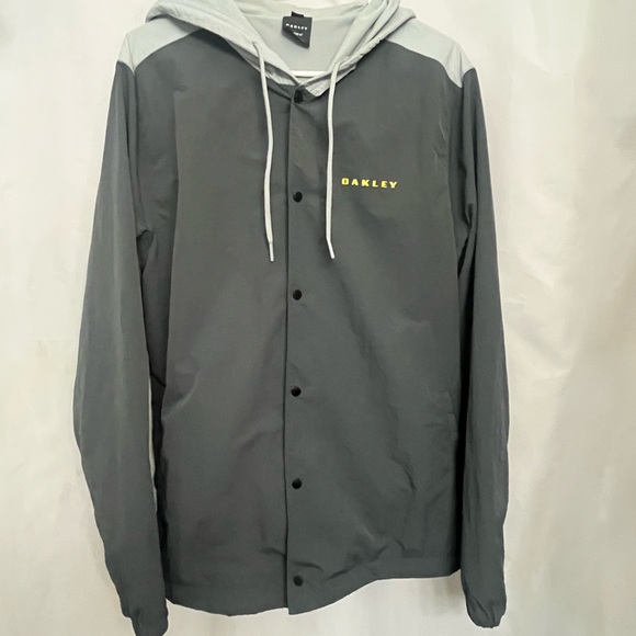 Oakley | Jackets & Coats | Oakley Windbreaker Jacket | Poshmark